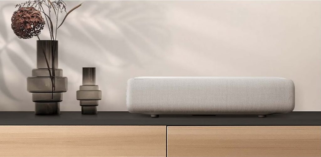 Samsung Laser TV – LSP7T UST 4K Projector + 120" The Premiere Rollable ...