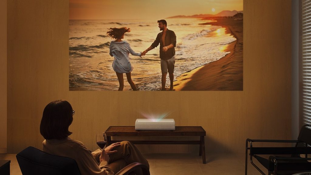 Samsung Laser TV – LSP9T 4K UST Projector + 120" The Premiere Rollable ...